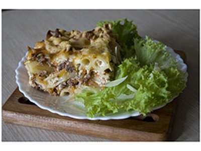 Makaronivorm hakkliha ja valge veiniga